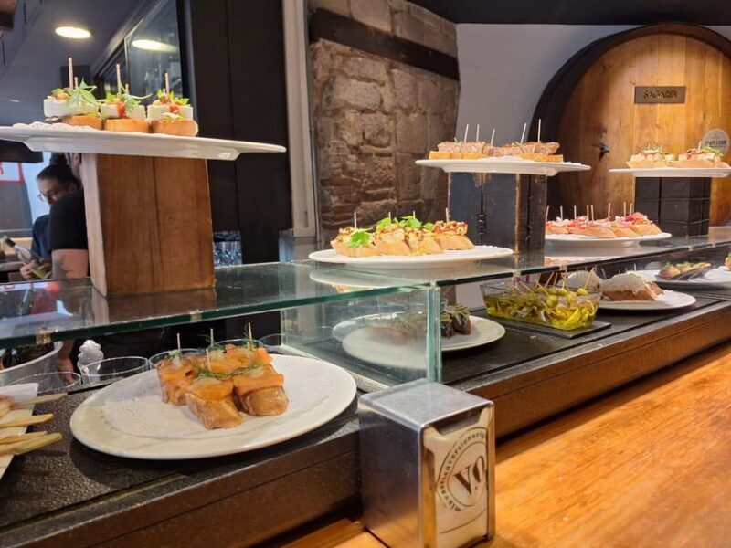Barcelona: Tapas and Pintxos Tour with Crema Catalana